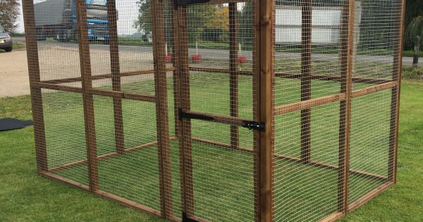 6FT x 9FT Run 16G Clear Waterproof Outdoor Fox Proof Pen - 691611ClearRoof