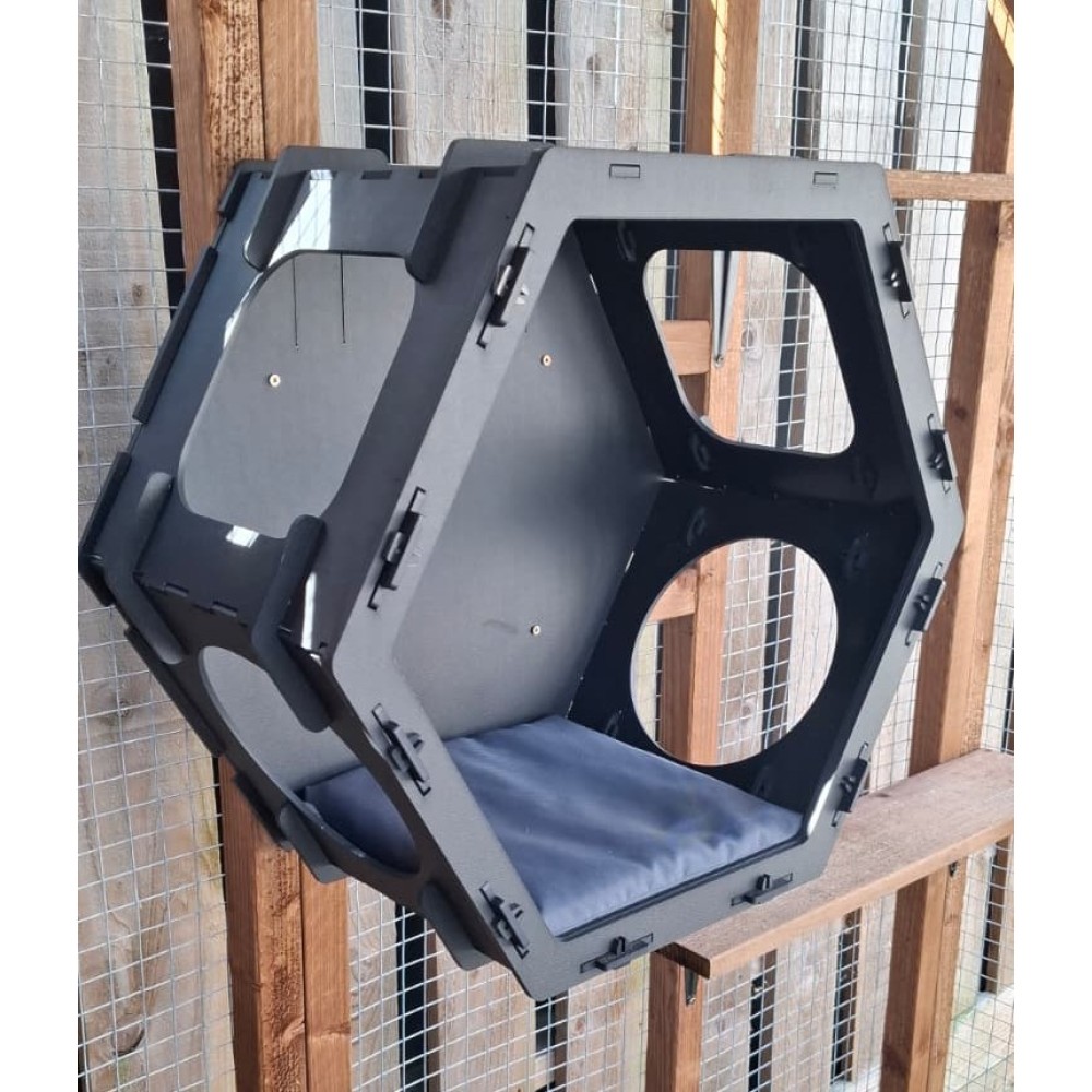 Outdoor Hex Box