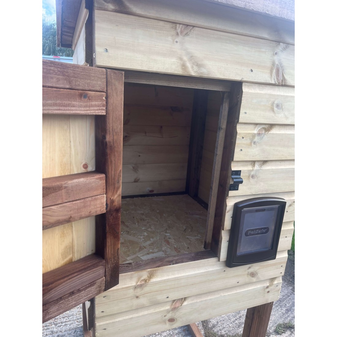 Freestanding sleeping box