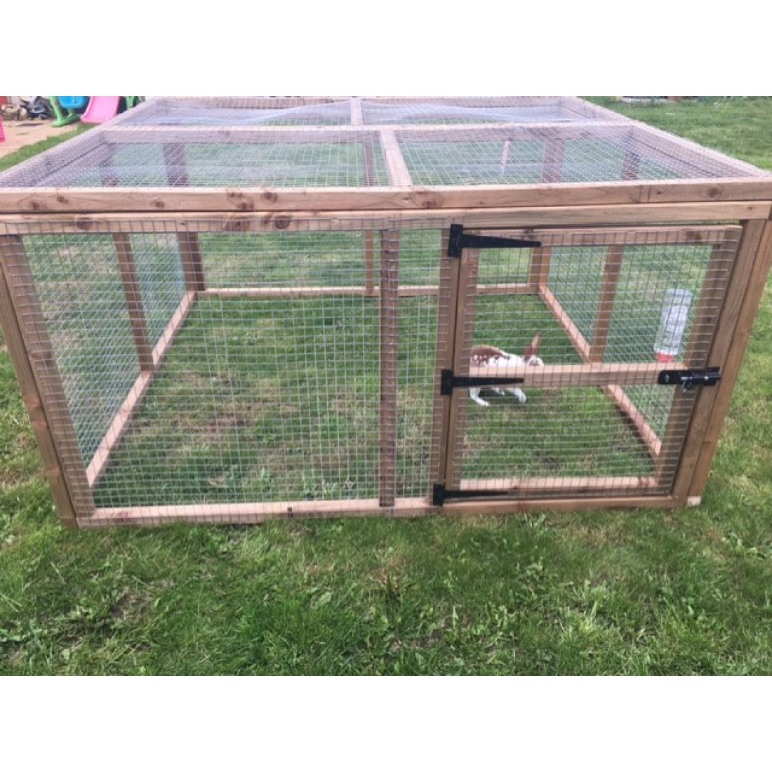 Rabbit / chicken run 3ft tall with door and mesh roof.
